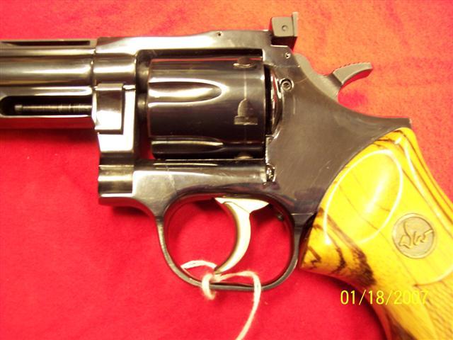 Dan Wesson Model 22m Double Action Revolver, 22 Magnum, 2 Barrel Set ...