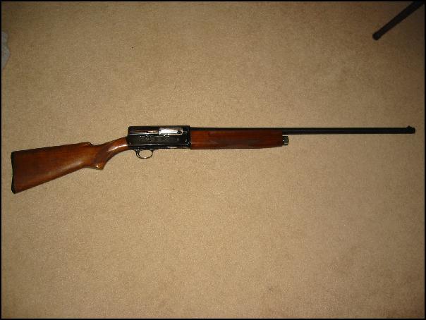 Savage Savage 745 12 gauge shotgun / 720 / Auto 5