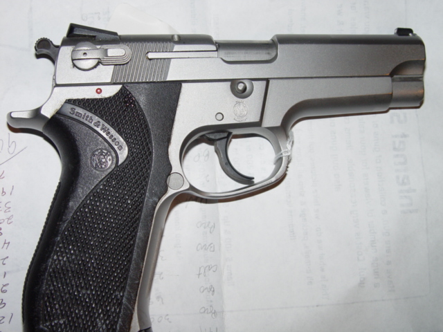 Smith & Wesson Mod 5906, 9mm For Sale at GunAuction.com - 5684116