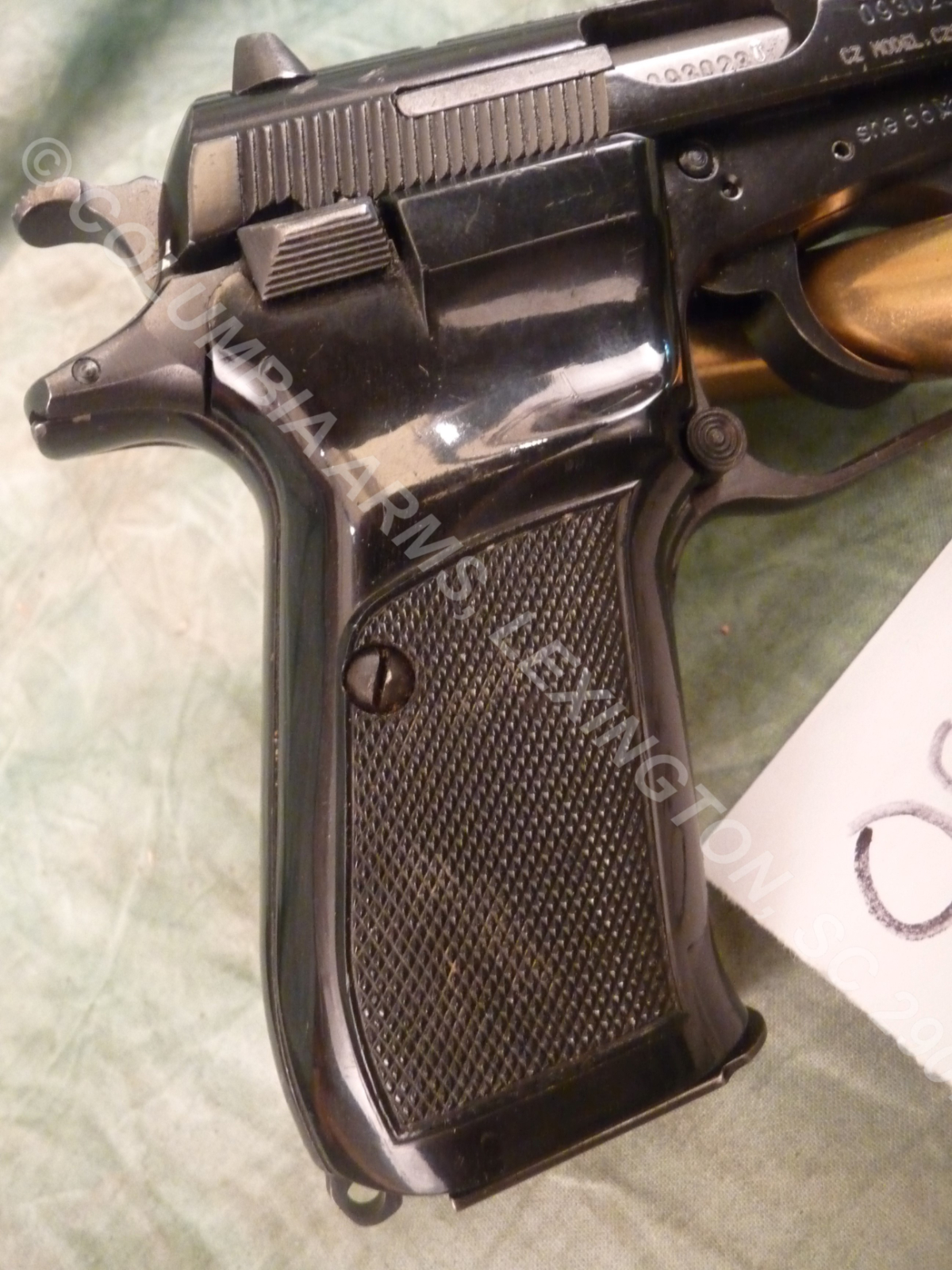 Cz82 With Holster, Mag Holder And 2 Mags Cz 82 9mm Makarov 9mm Makarov ...