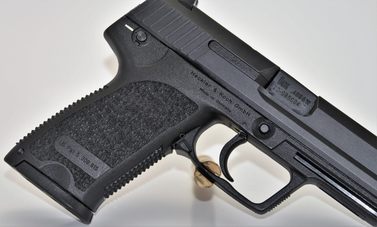 Hk (Heckler & Koch) Hk Usp 40 Cal With 5 Mags Been Shot Shows Very ...