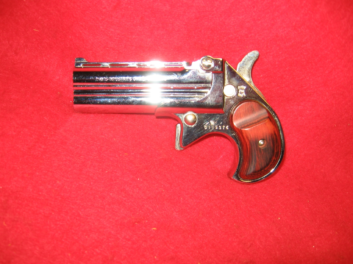 Davis Industries Davis Derringer Long Bore Cal. 22 Magnum. .22 Magnum ...