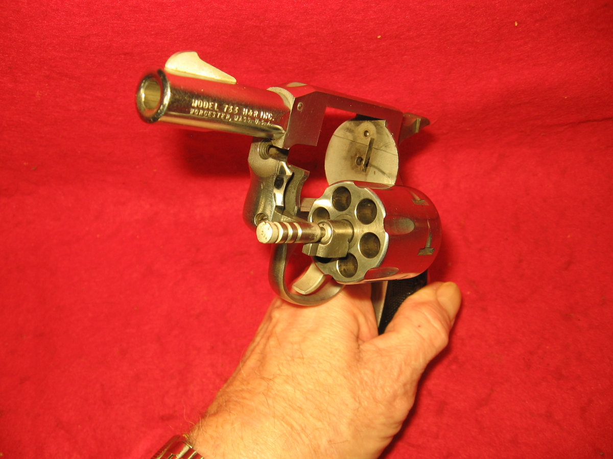 Harrington & Richardson Model 733 .32 S&W 17269166 - GunAuction.com