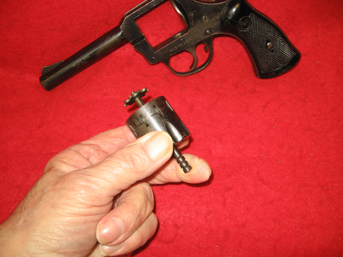 H&R Model 900, 9 Shot .22 Lr For Sale at GunAuction.com - 17282277