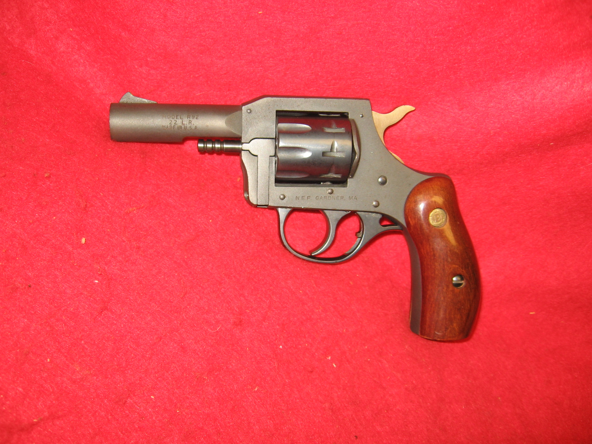 Harrington & Richardson (H&R) NEF Model R92 9 shot 3" BBL .22 LR ...