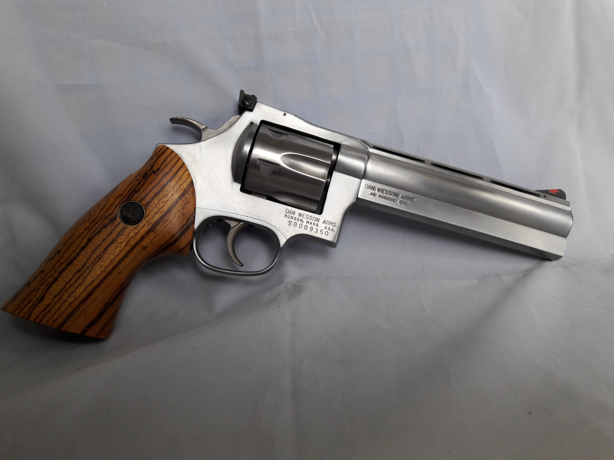 Dan Wesson 744-Vh Interchangeable Barrel Wood Grip For Sale at ...