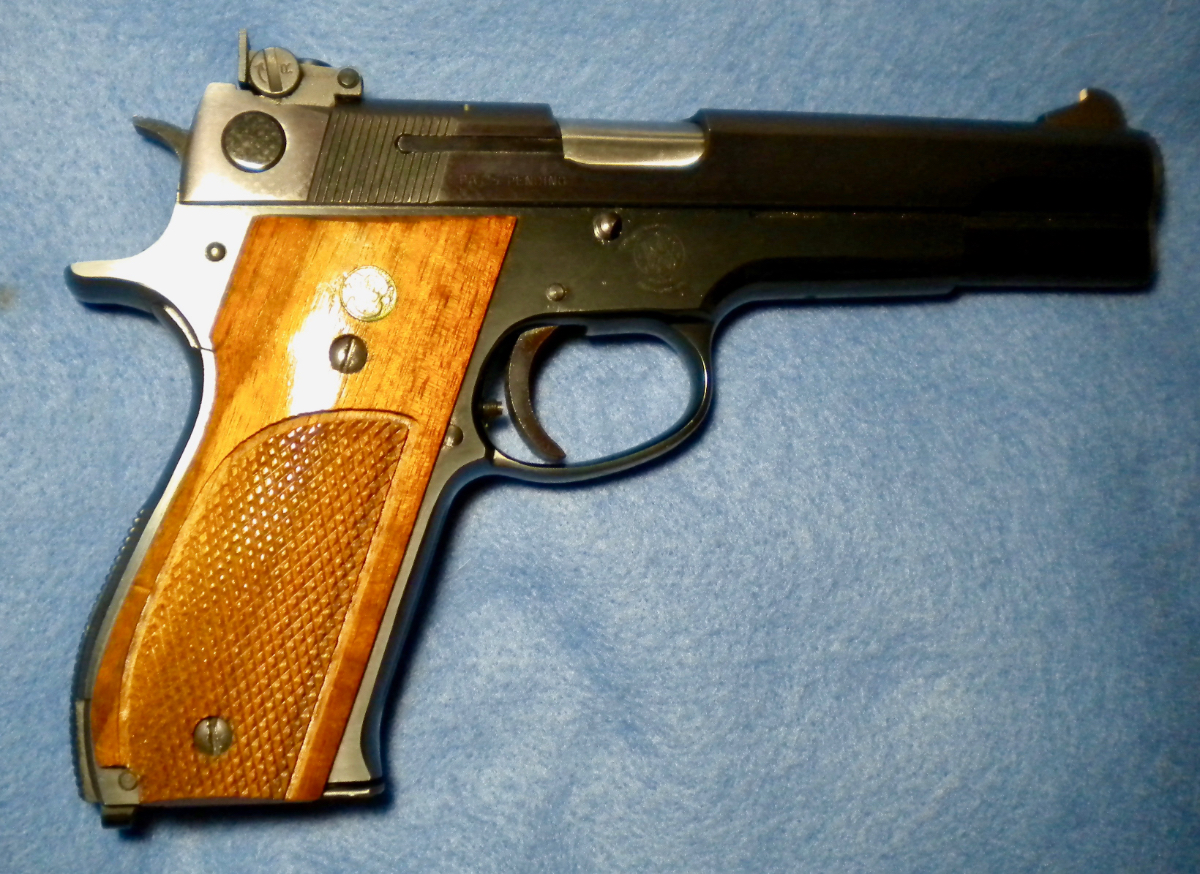 Smith & Wesson Model 52-2 .38 Special Mid-Range Wadcutter Target Pistol ...