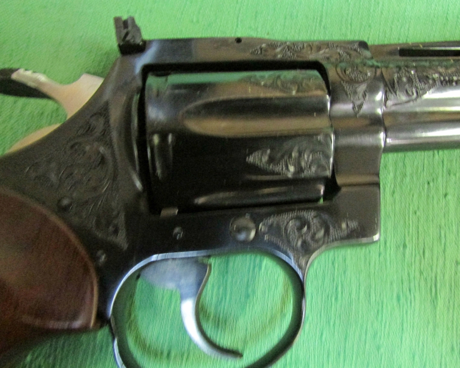 Colt Diamondback, Factory Engraved,Cased, Mint .38 Special For Sale at ...