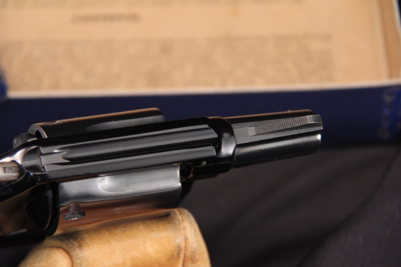 Smith & Wesson, S&W Model 12-2 M&P Airweight .38 Spl. Double Action ...