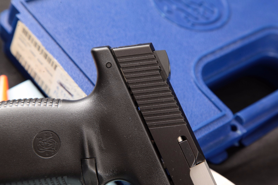 Smith & Wesson S&W Model Sw40f Sigma, Polymer 4.5” Striker Fired, Semi ...