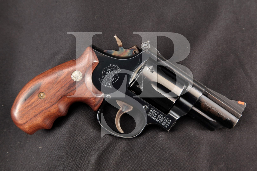 Smith & Wesson S&W Model 19-4 The .357 Combat Magnum, Blue 2 1/2" Round ...