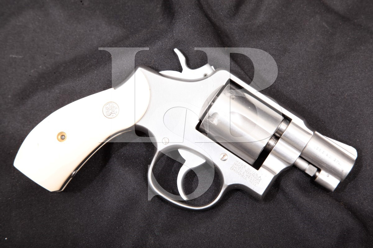 Smith & Wesson S&W Model 64-4 The .38 Military & Police Stainless, 2