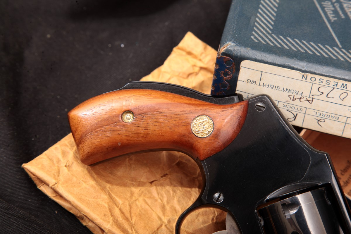 Smith & Wesson S&W Model 42 The Centennial Airweight, Blue & Black 1 7/ ...