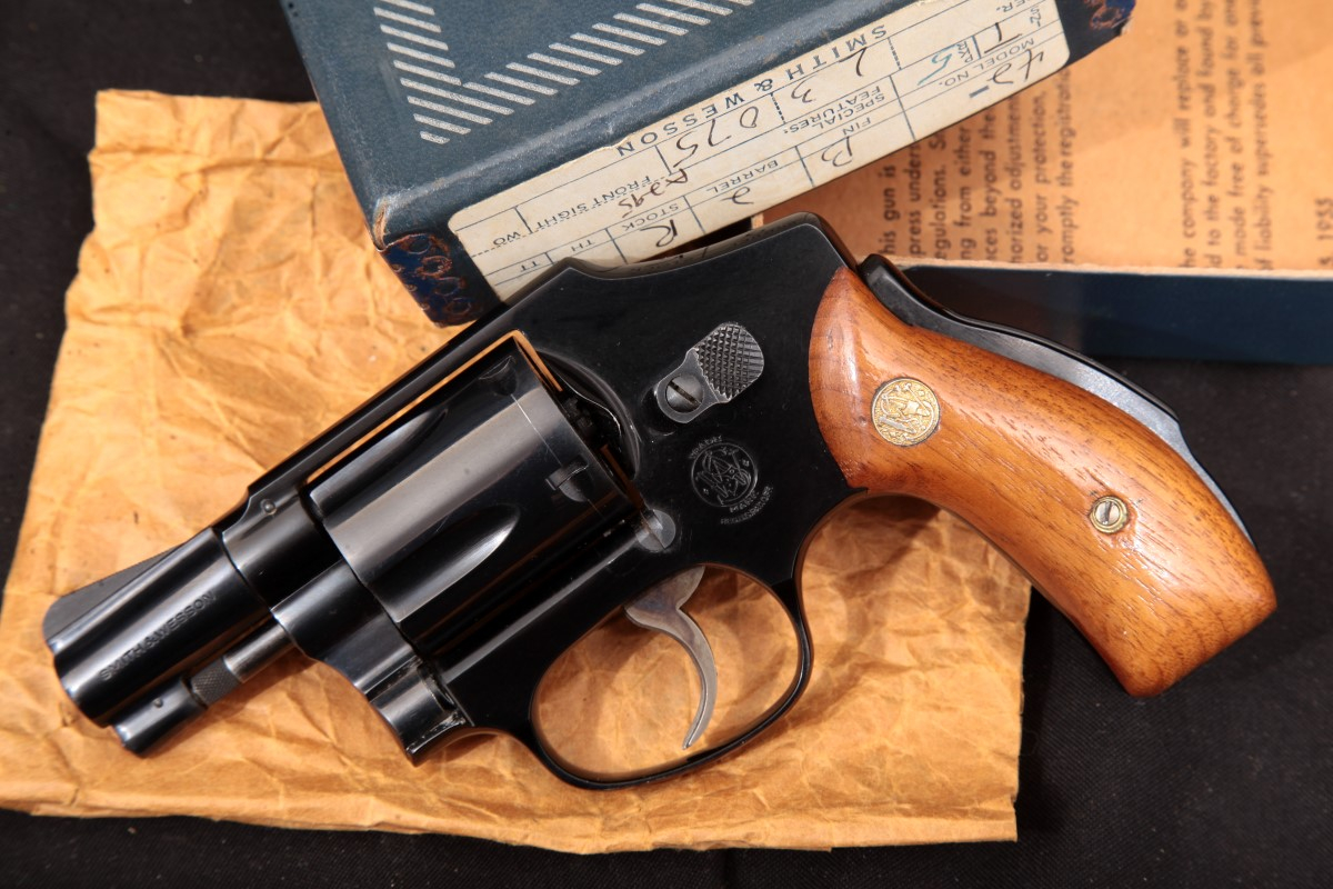 Smith & Wesson S&W Model 42 The Centennial Airweight, Blue & Black 1 7/ ...