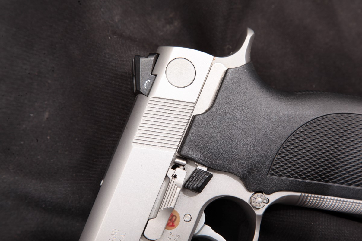 Smith & Wesson S&W Model 1076-Ns, Stainless 4 1/4" Sa/Da Semi-Automatic ...