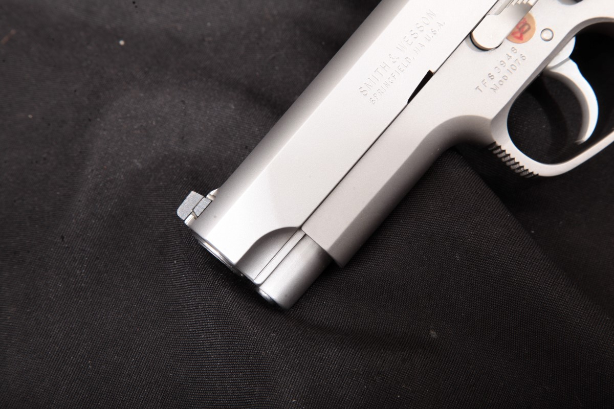 Smith & Wesson S&W Model 1076-Ns, Stainless 4 1/4" Sa/Da Semi-Automatic ...