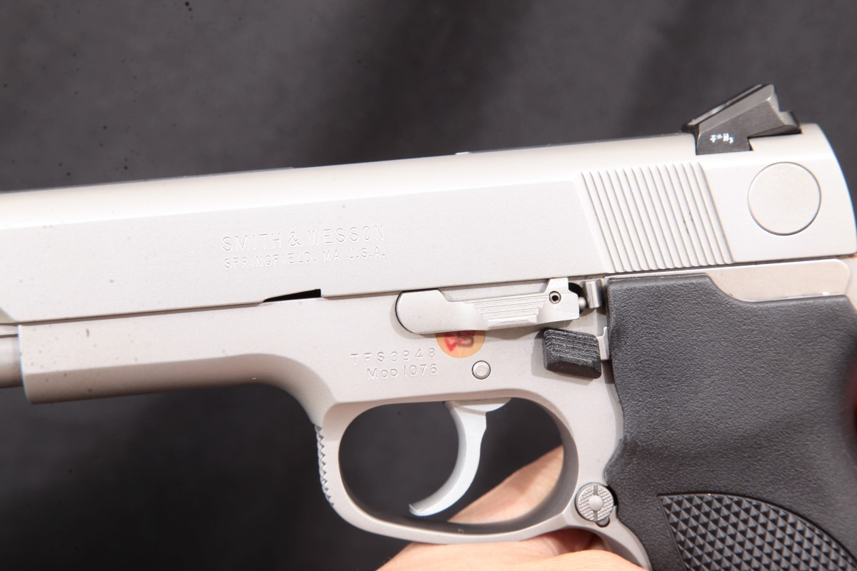 Smith & Wesson S&W Model 1076-Ns, Stainless 4 1/4" Sa/Da Semi-Automatic ...