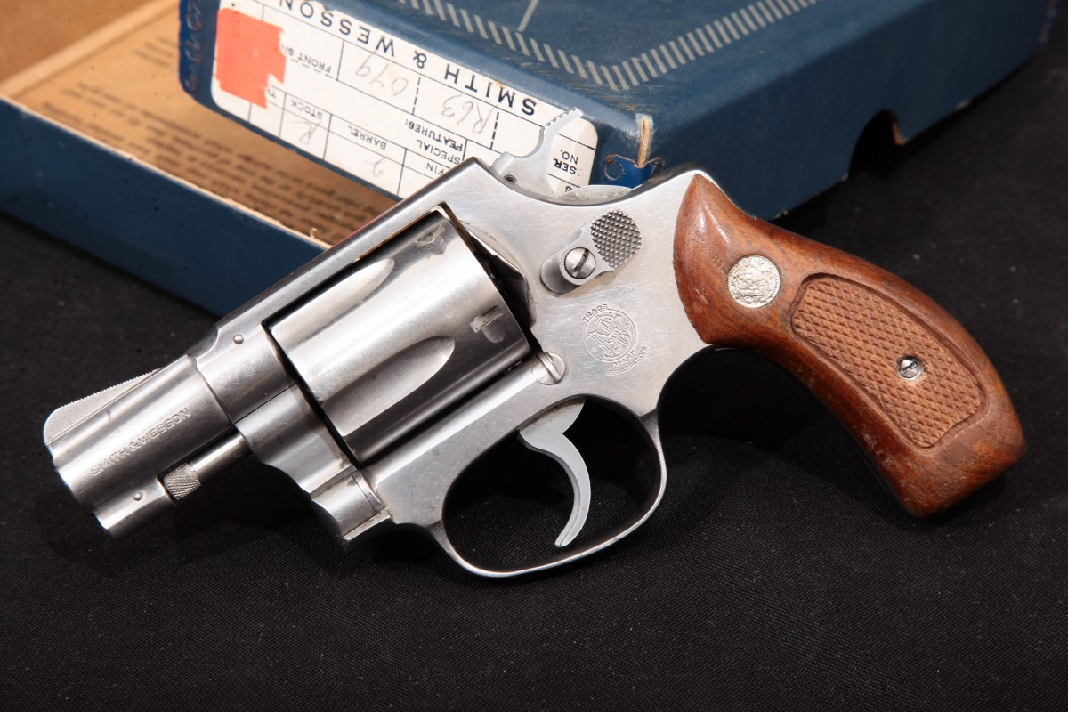 Smith & Wesson S&W Model 60 No Dash, The .38 Chiefs Special, Stainless ...