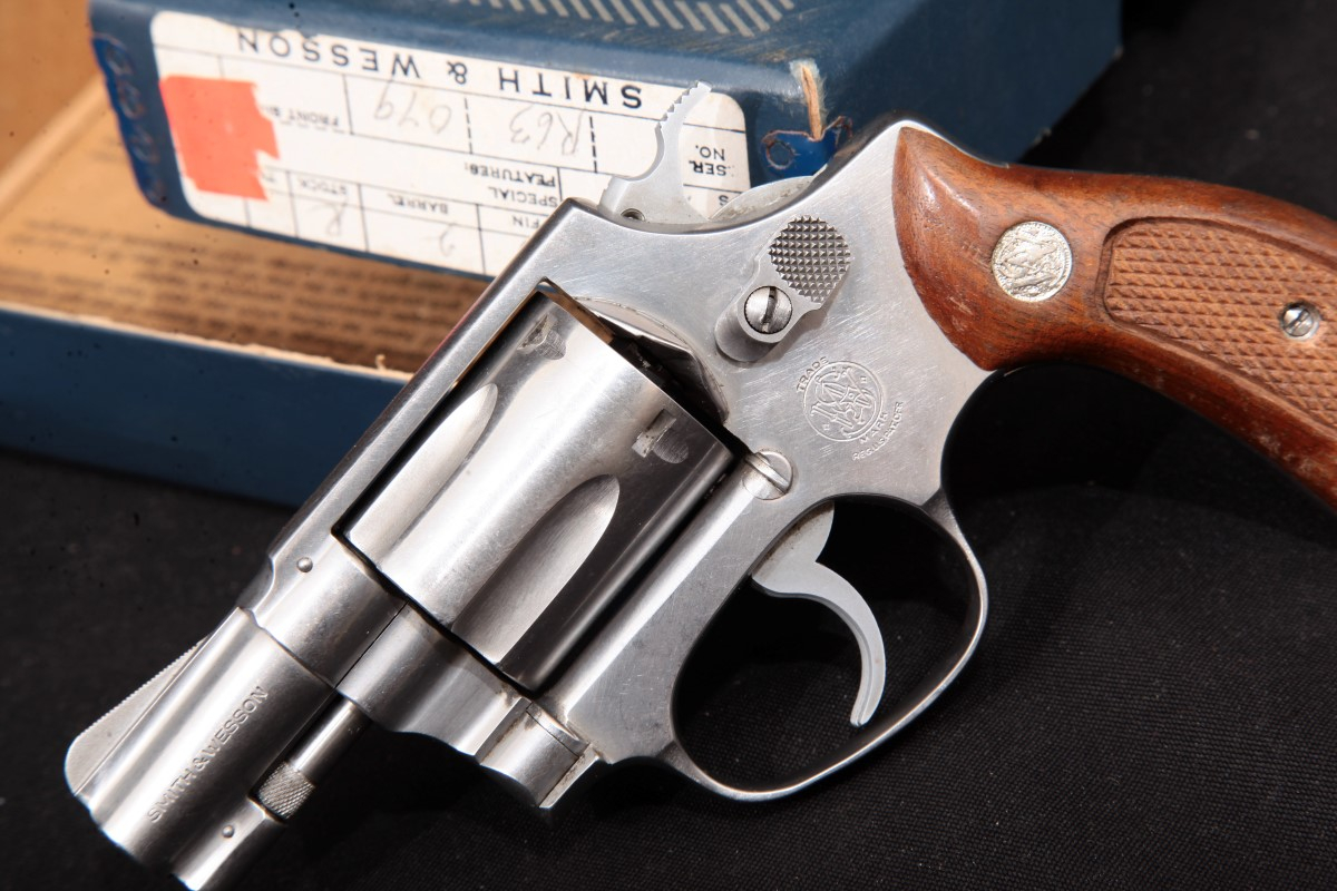 Smith & Wesson S&W Model 60 No Dash, The .38 Chiefs Special, Stainless ...