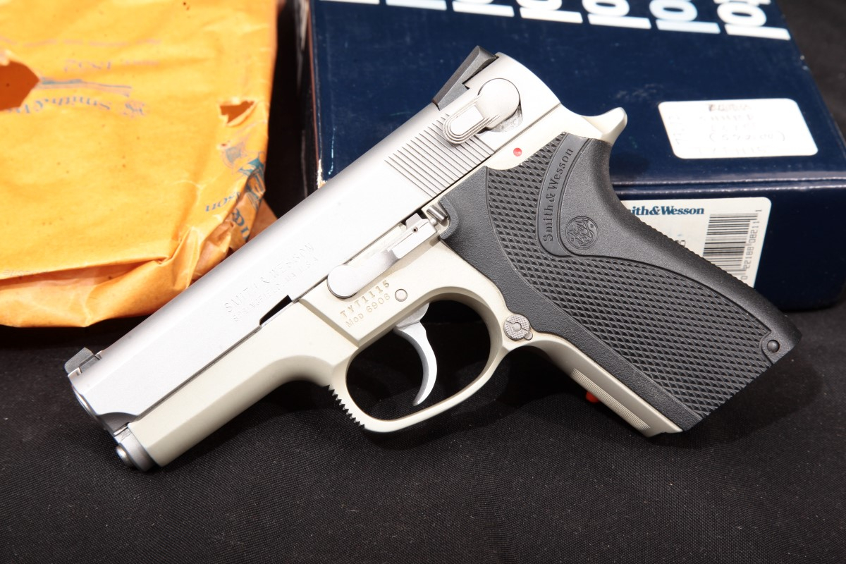 Smith & Wesson S&W Model 6906, Stainless & Alloy 3 1/2" Da/Sa Semi ...