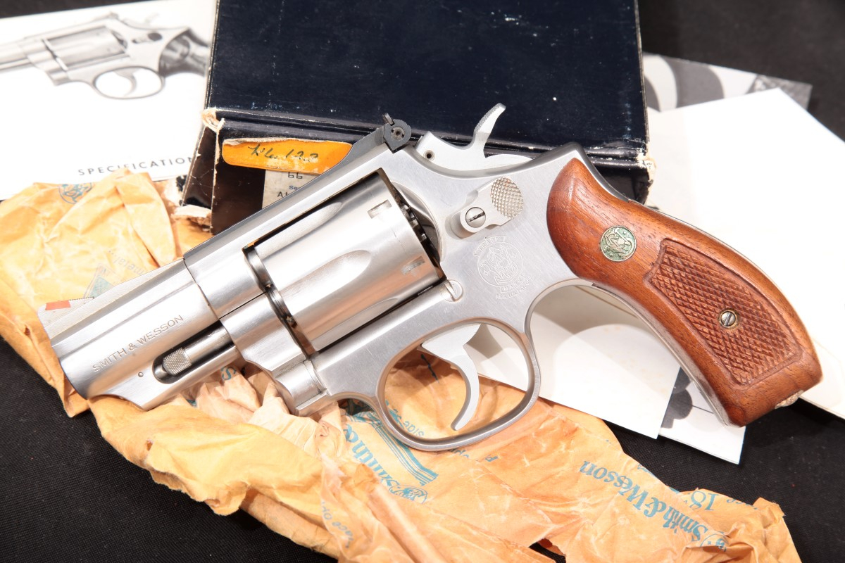 Smith & Wesson S&W Model 66-2 The .357 Combat Magnum, Stainless 2 1/2" 6-Shot Sa/Da Double ...