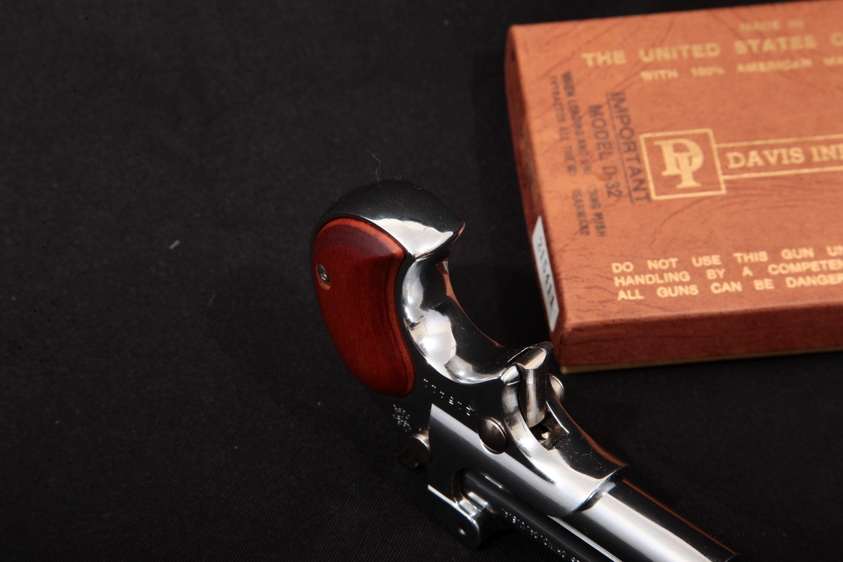 Davis Industries D-32 D 32 D32, Chrome 2 3/8" Compact Derringer Over ...