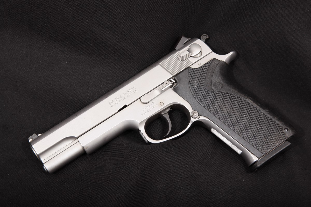 Smith & Wesson - S&W Model 4506-1, Stainless 5
