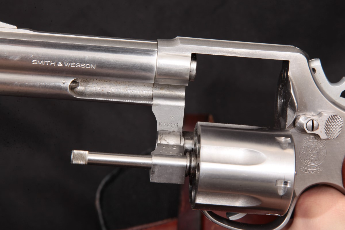 Smith & Wesson S&W Model 681-1 .357 Distinguished Service Magnum ...