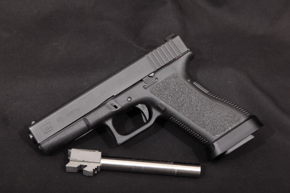 Glock - Model 17 M17 G17 Generation 2 Gen2, Black 4.49