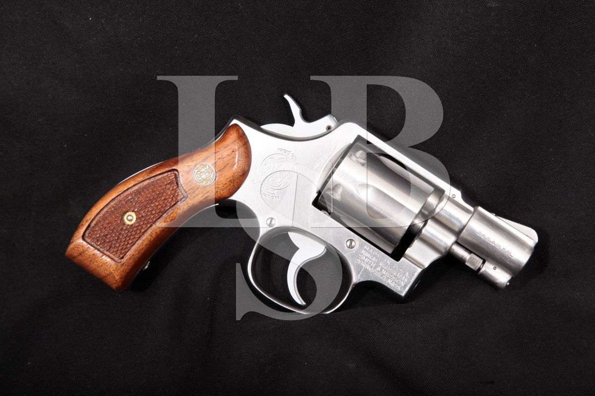 Smith & Wesson S&W Model 64-2 The .38 Military & Police Stainless, 2
