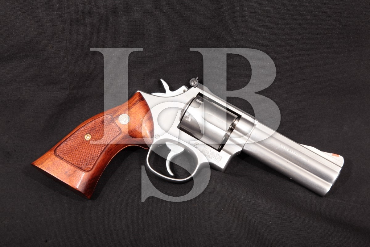 Smith & Wesson S&W Model 686-3 Distinguished Combat Magnum, Stainless 4