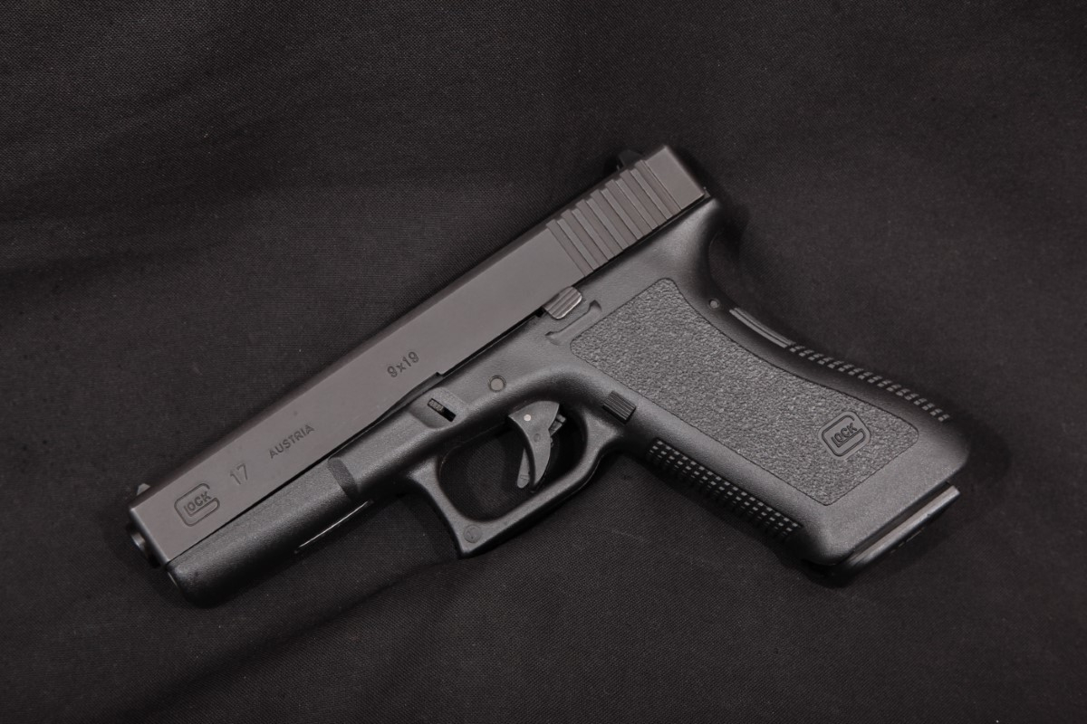 Glock Model 17 G17 Gen 2, Tennifer & Polymer, 4.49, Semi-Automatic ...