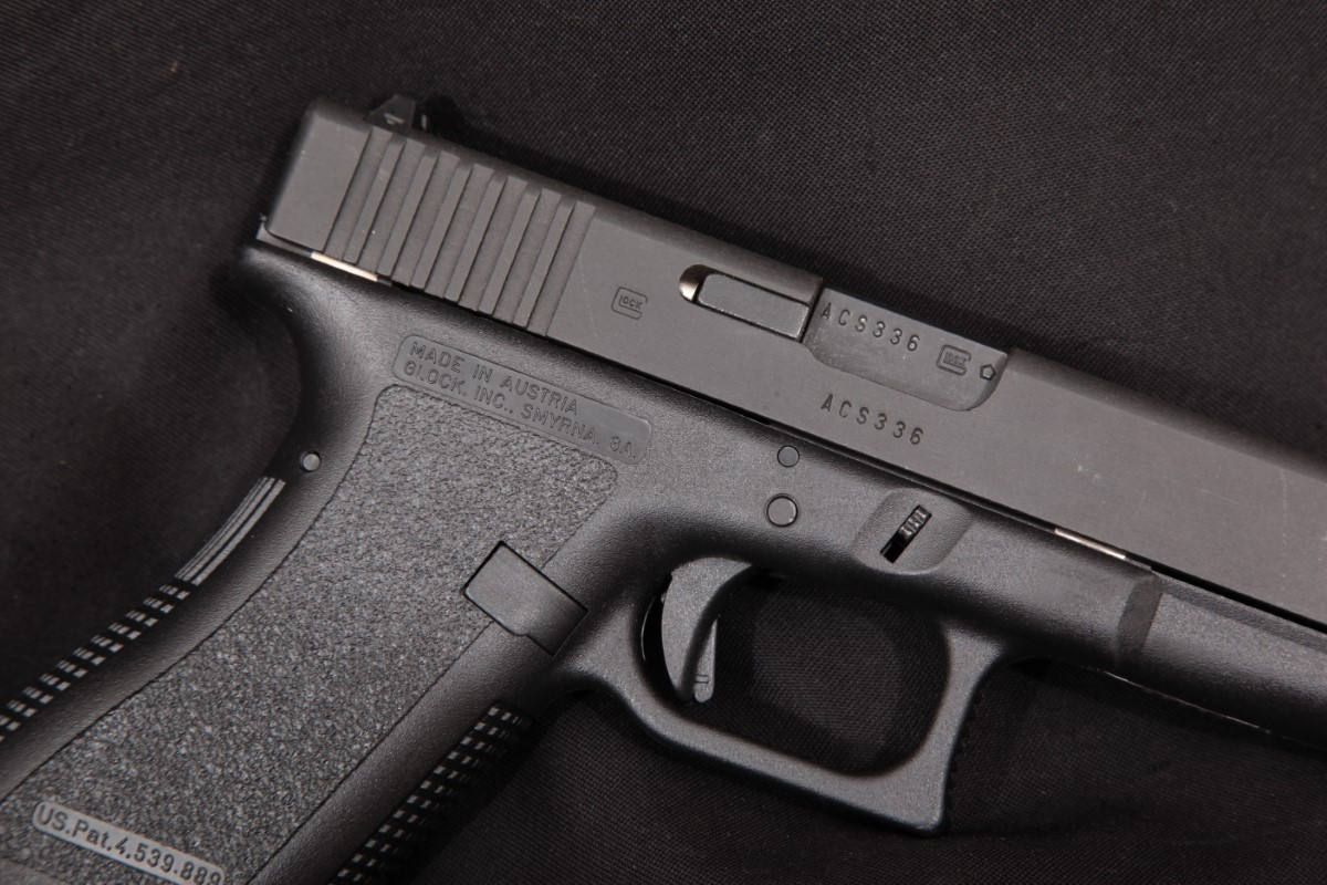 Glock Model 22 G22 Gen 2, Tennifer & Polymer, 4.49, Semi-Automatic ...