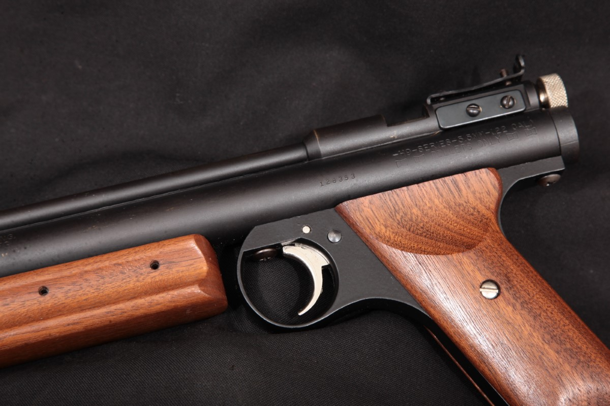 Benjamin Sheridan H9, Matte Black 9 Multi-Pump Pellet Pistol, Mfd 1975 ...