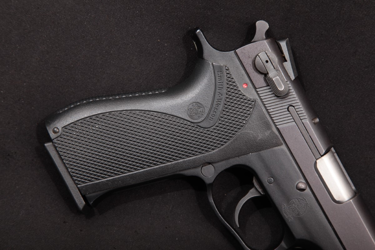 Pictures: Smith & Wesson S&W Model 3904 Third Generation Single Stack ...