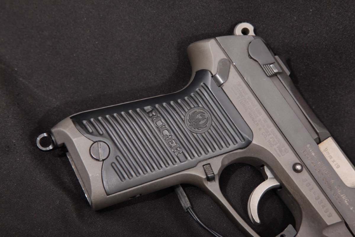 Sturm, Ruger & Co. P85 P 85 Cat. No. 03002, Alloy & Matte Blue 4 Double ...