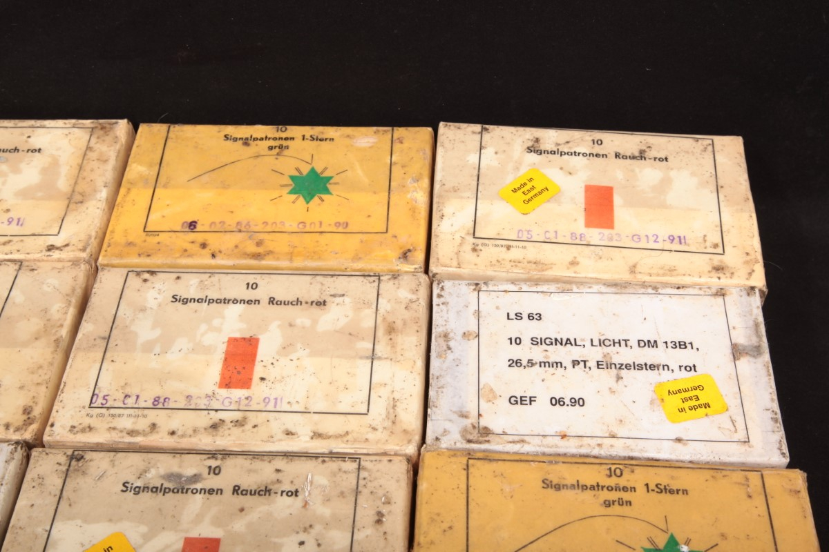 100x Assorted Vintage Ww2 German Signal Flares Red, Green, White In ...