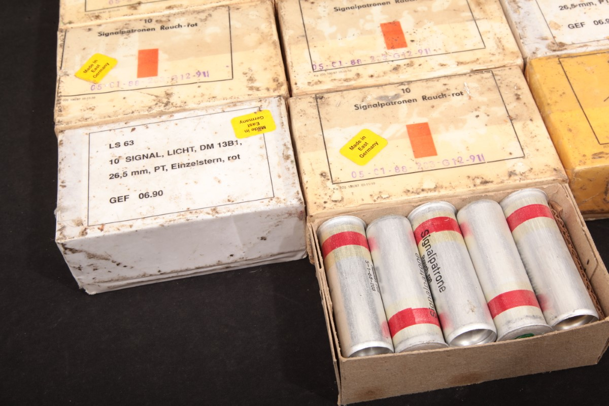 100x Assorted Vintage Ww2 German Signal Flares Red, Green, White In ...