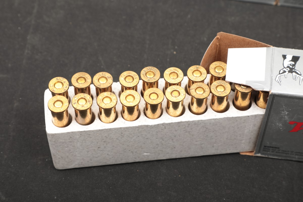 200x .38-55 Win. Ammunition Winchester Super-X 255 Grain JSP Bullets ...