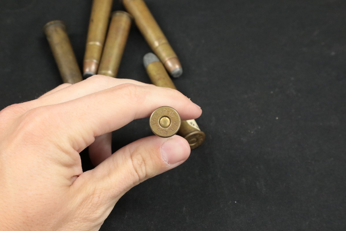Mixed 22x .40-82 Wcf Vintage Ammunition Win, Rem-Umc & Reloaded Lead ...