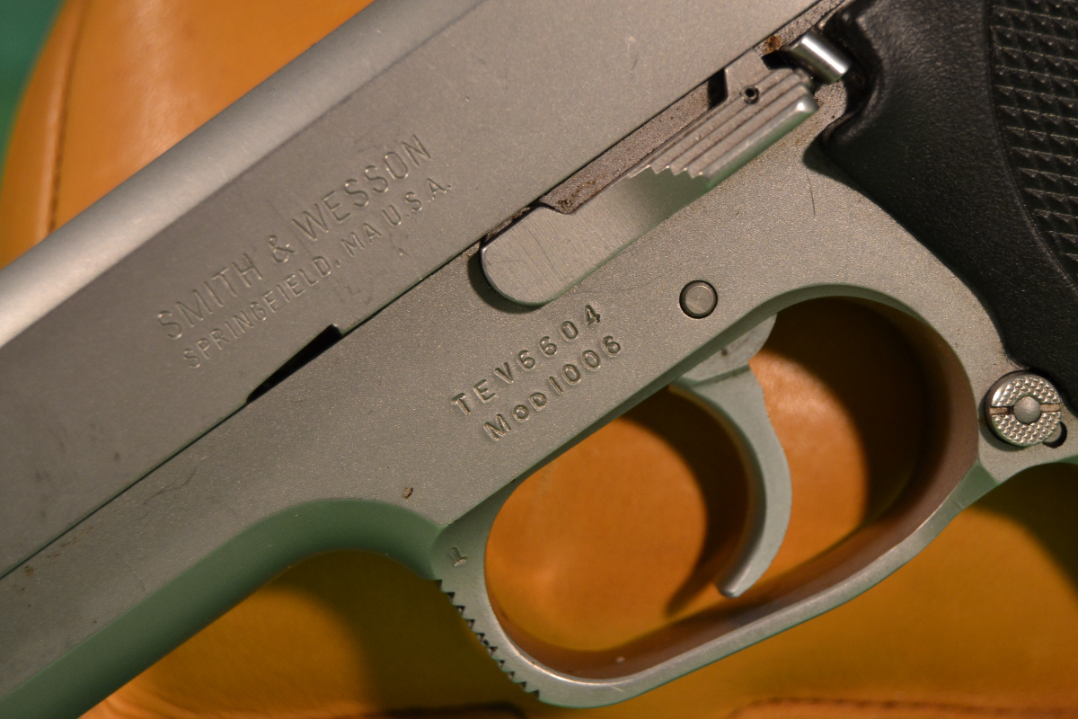 Smith & Wesson Model 1006 10mm For Sale at GunAuction.com - 15315824