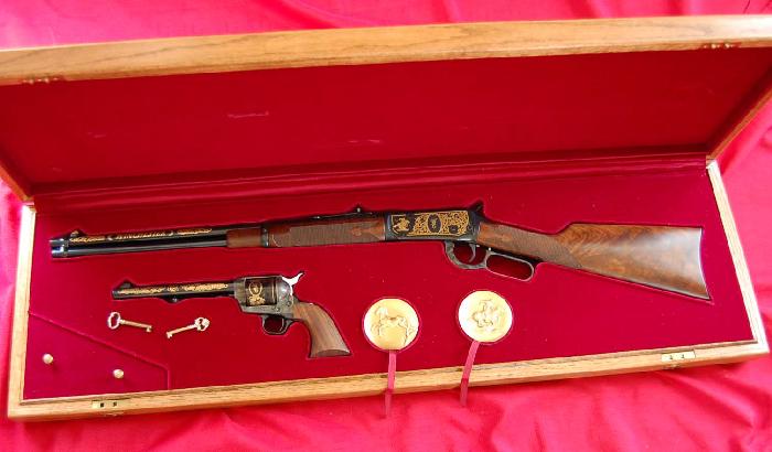 Colt Winchester 1984 Winchester-Colt Commemorative Set, No Reserve