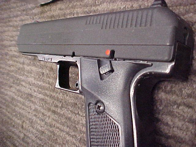 Hi-Point Firearms Hi-Point Jc 40 .40 Cal Pistol In Original Box For ...