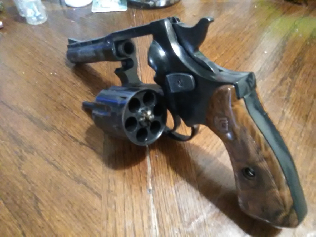 Rohm GmbH RG 40 .38 Special w/4" barrel 6 round 17220892 - GunAuction.com