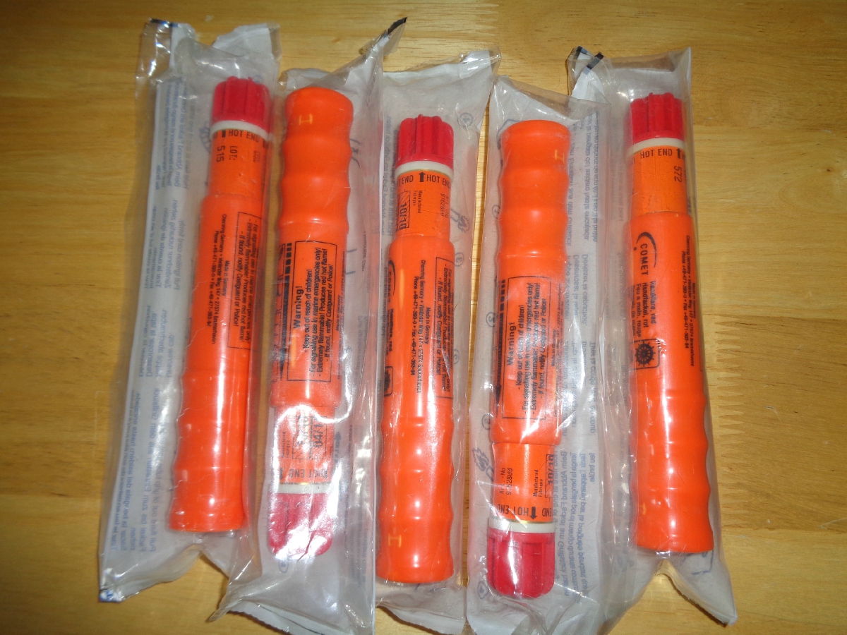 Pains Wessex Mk8 Red Handheld Flares For Sale at GunAuction.com - 17110869