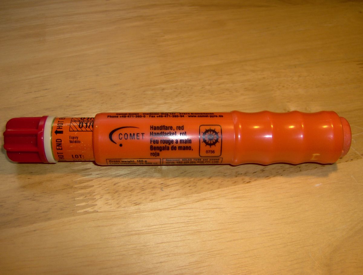 Pains Wessex Mk8 Red Handheld Flares For Sale at GunAuction.com - 17110869