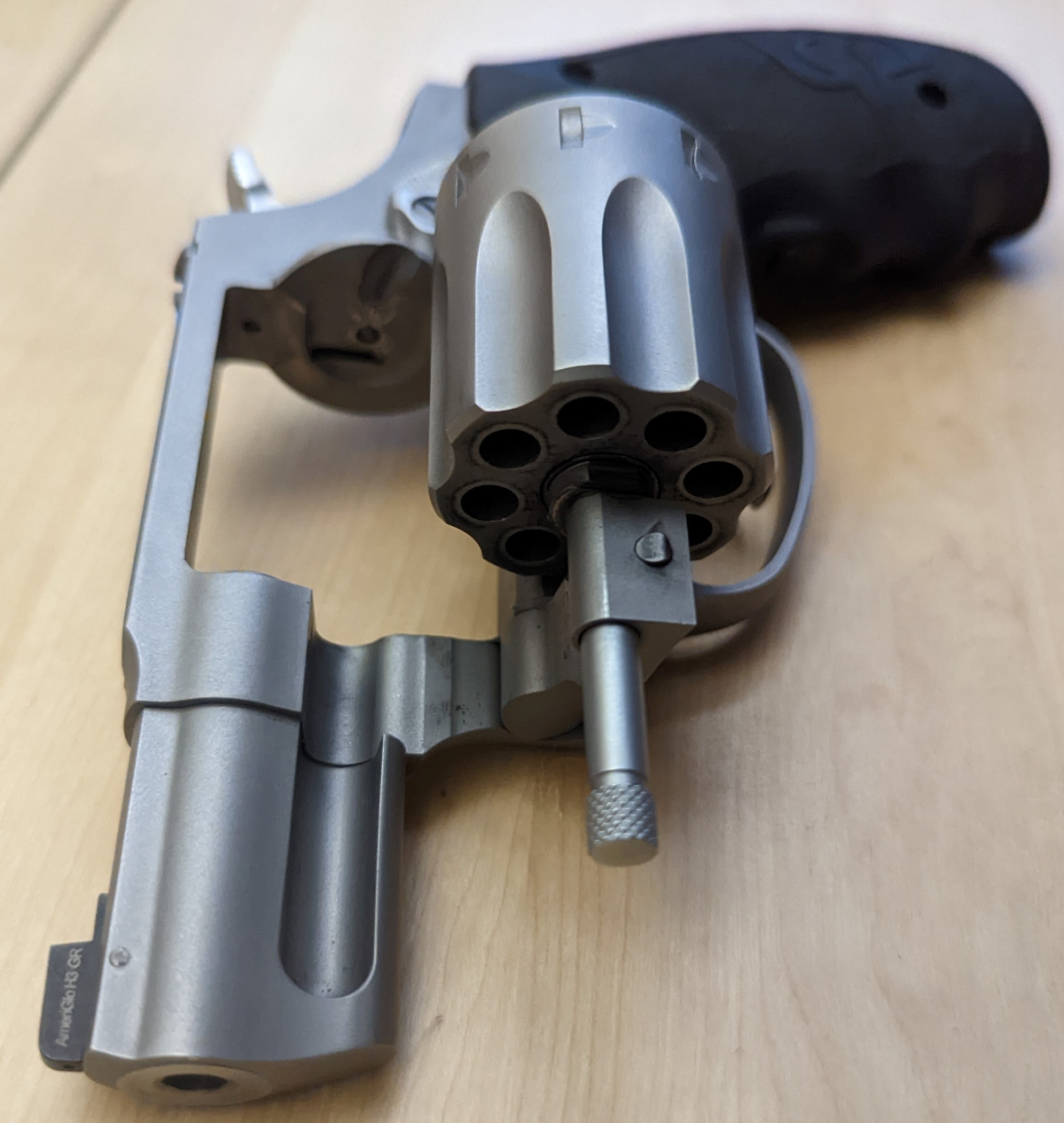 Taurus Model 942M 22Mag / 22 WMR Revolver Matte Stainless Finish ...