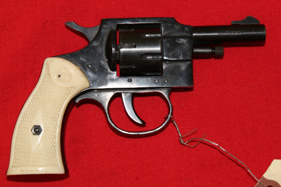 Omega Hs 300 .22 Lr For Sale at GunAuction.com - 14501077