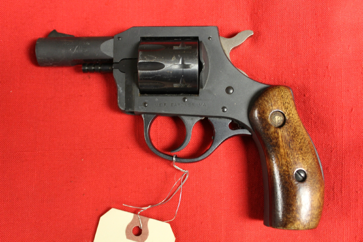 New England Firearms R92 .22 Lr For Sale at GunAuction.com - 16205432