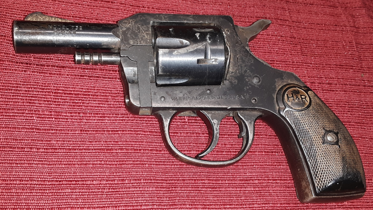 H&R Model 732 6-Shot Revolver - 2-1/2" .32 S&W For Sale at GunAuction ...